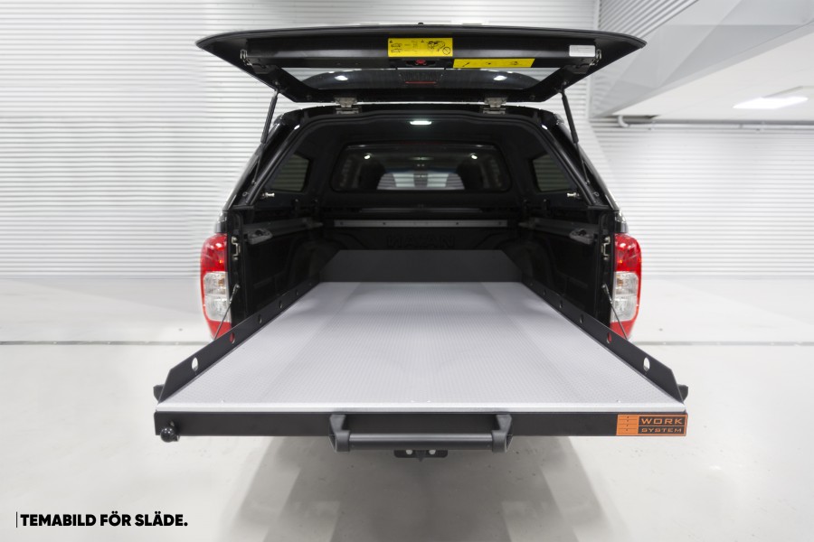 Retractable cargo sledge for the Nissan Navara NP300 2016